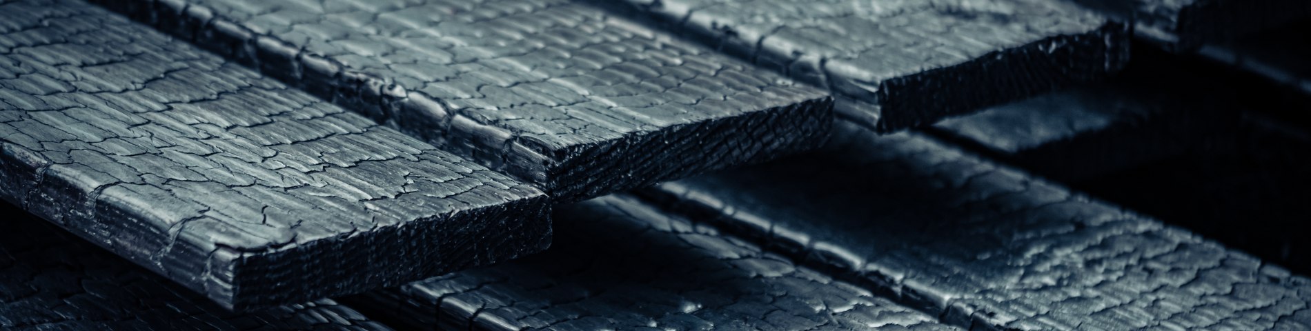 Wie wird das traditionelle Shou Sugi Ban-Holz hergestellt? - Zwarthout